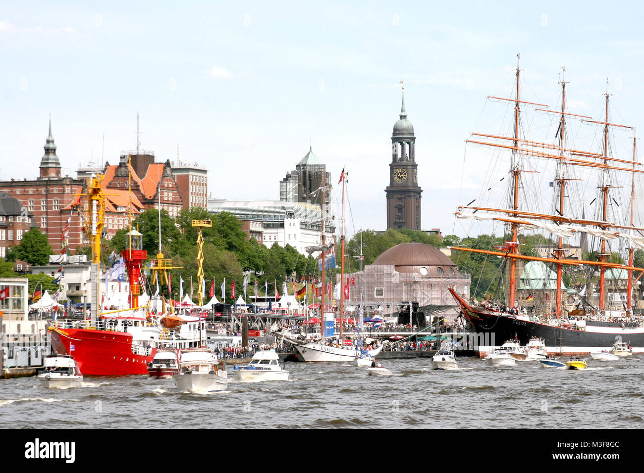 Hafengeburtstag 2009 hi-res stock photography and images - Alamy