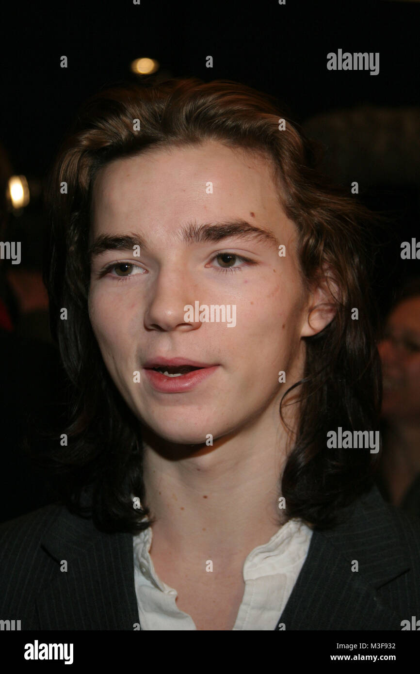 Rollo Weeks's Instagram, Twitter & Facebook on IDCrawl