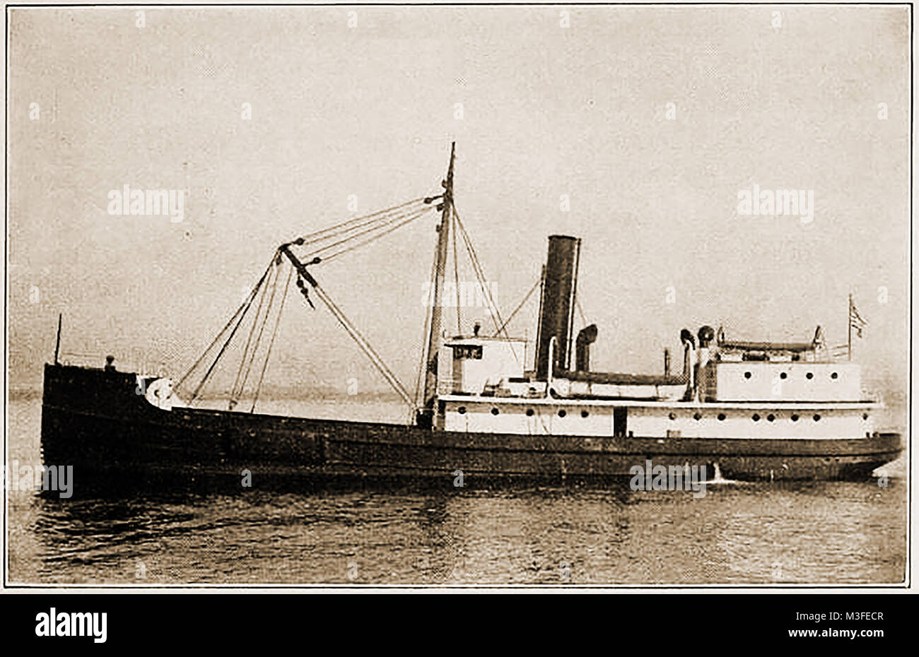 Lighthouse tender hi-res stock photography and images - Alamy