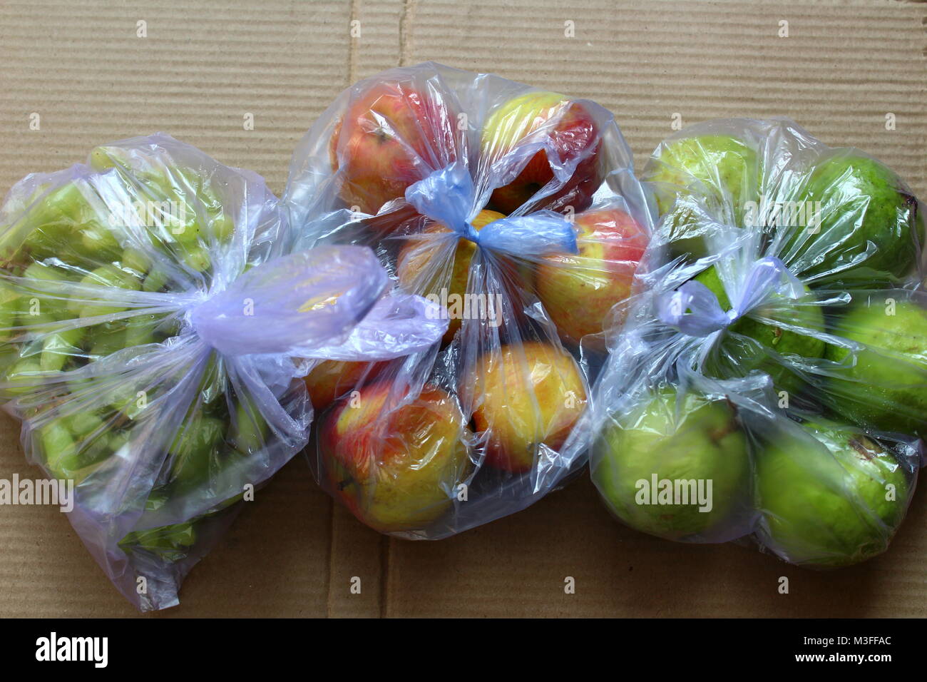 Polythene bags hi-res stock photography and images - Alamy