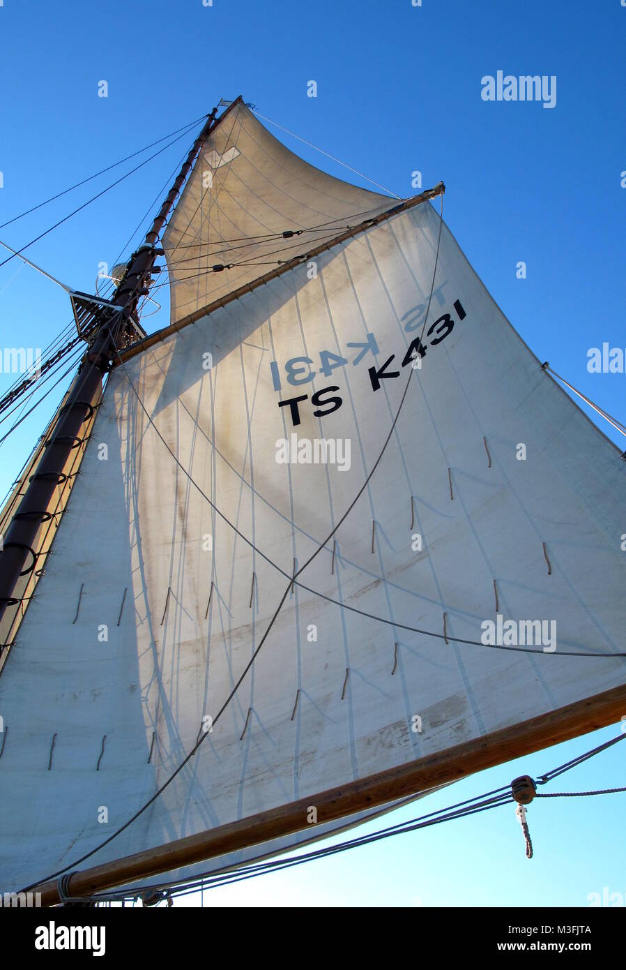 Mainmast of the ketch Queen Galadriel Stock Photo - Alamy