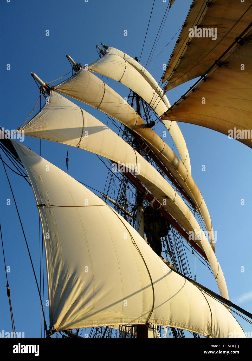 Foremast Stock Photos & Foremast Stock Images - Alamy