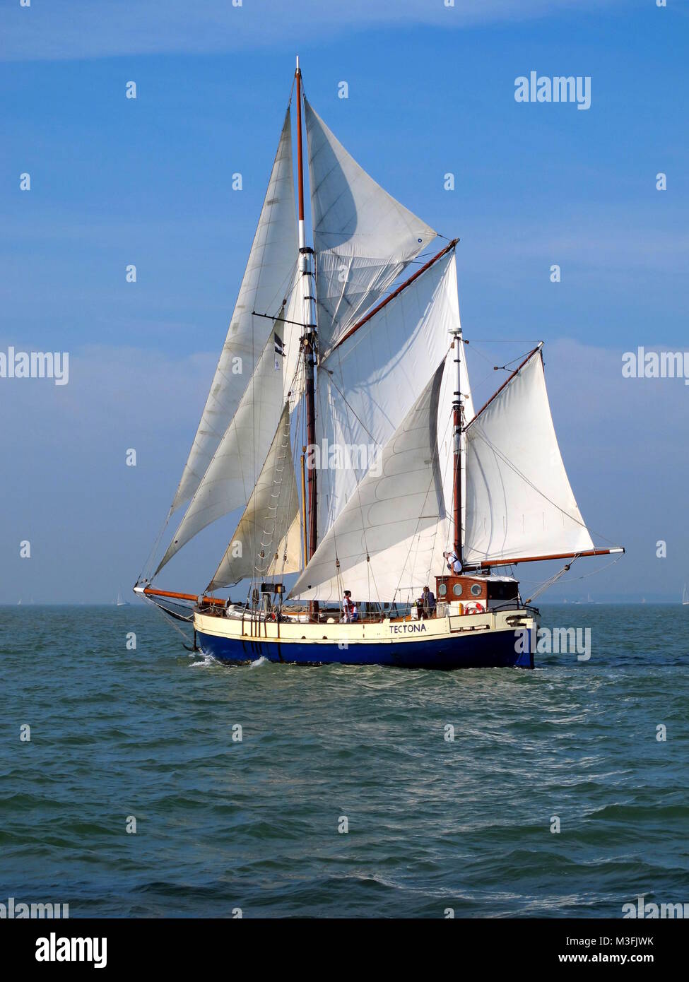 Gaff-rigged ketch Tectona sailing in the Solent Stock Photo - Alamy