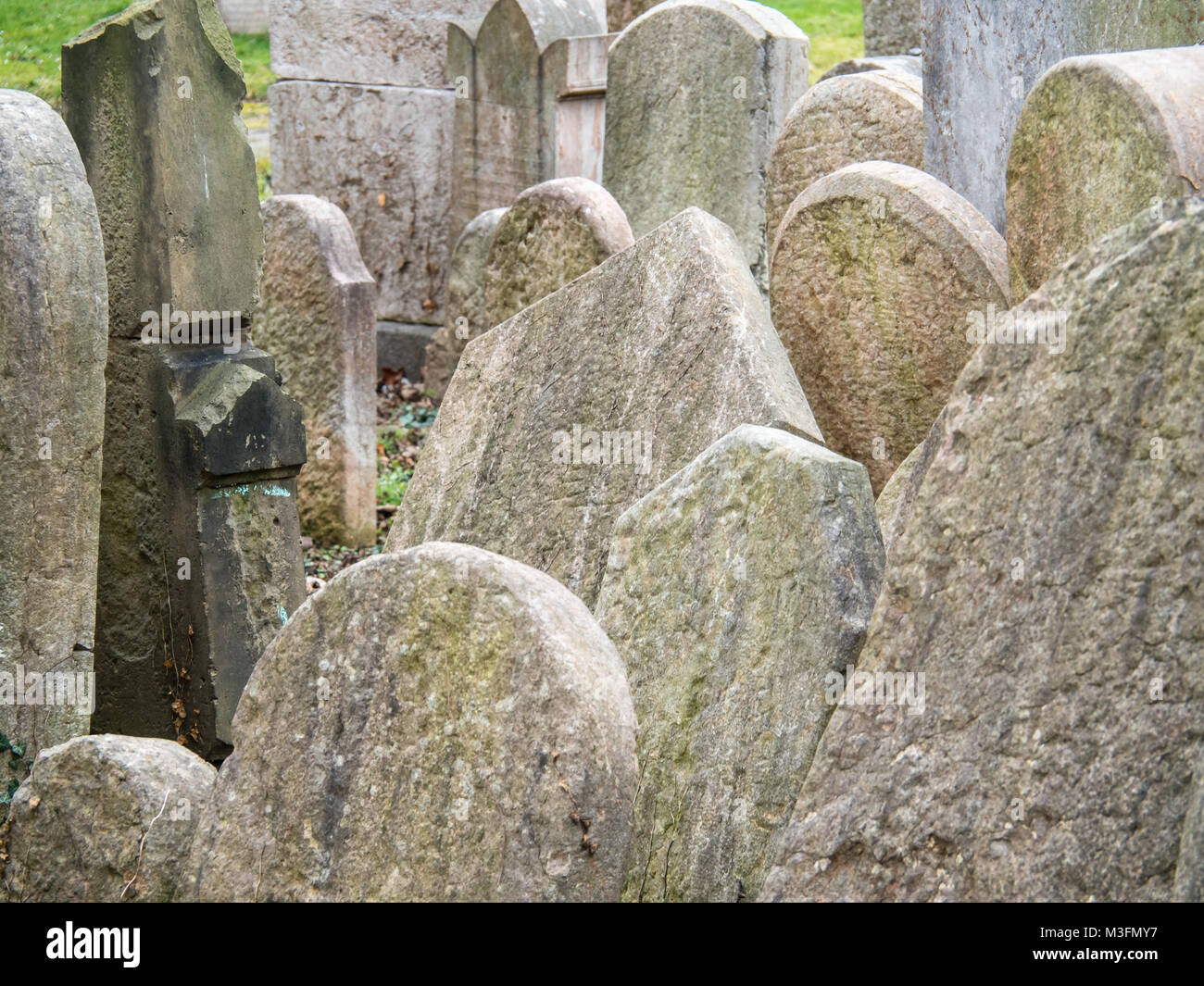 Old headstones jewish cemetery hi-res stock photography and images - Alamy