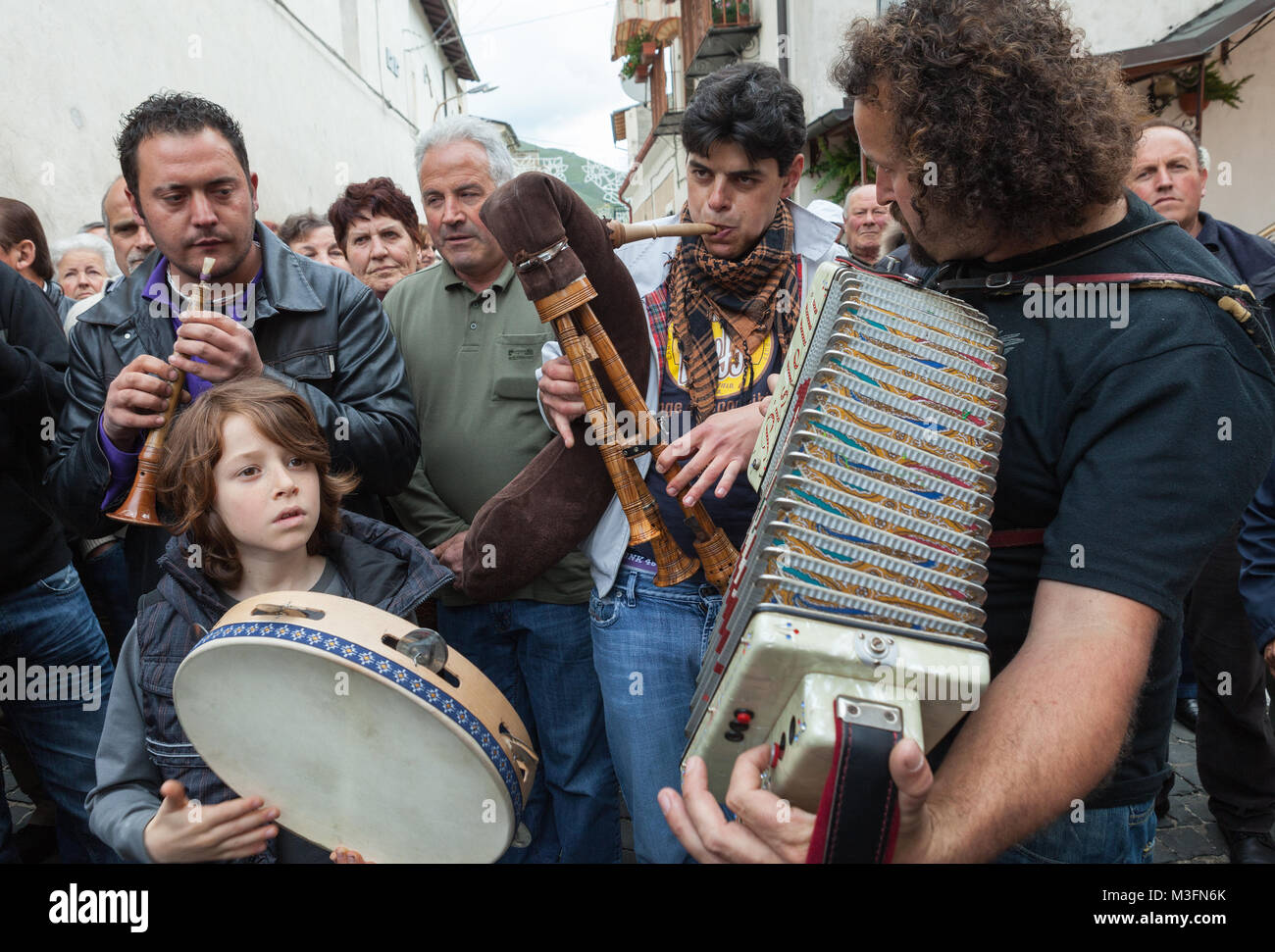Groups of musicians, accompanied by musical instruments of popular ...