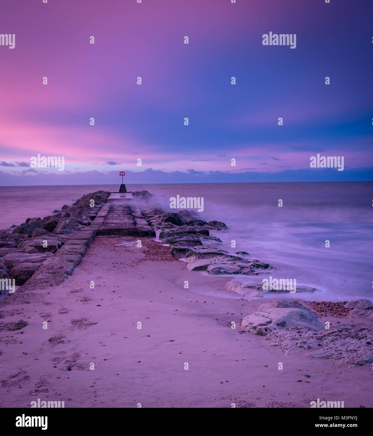 Coastal landscape sunrise uk hi-res stock photography and images - Alamy