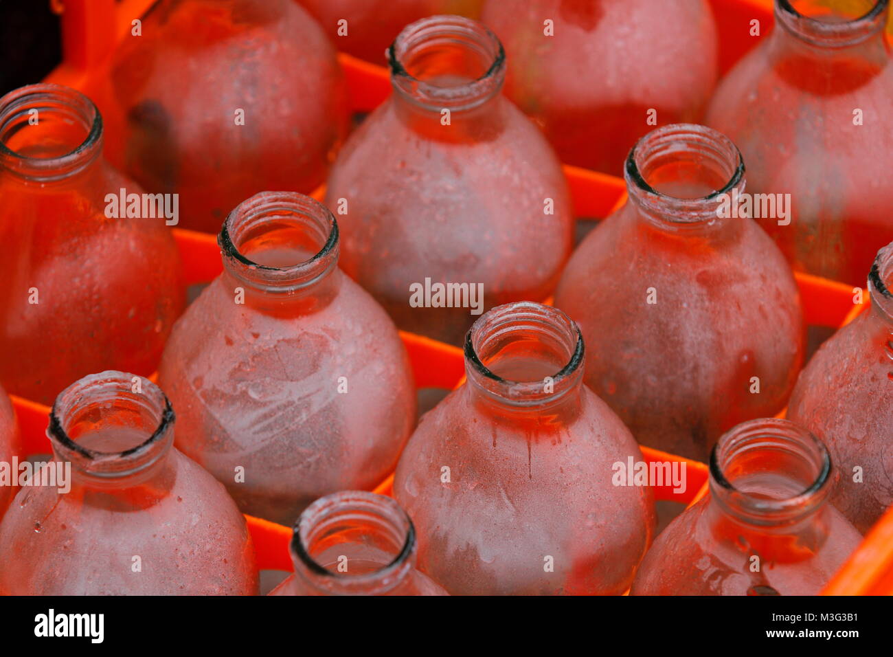 Full empty milk bottles hi-res stock photography and images - Alamy