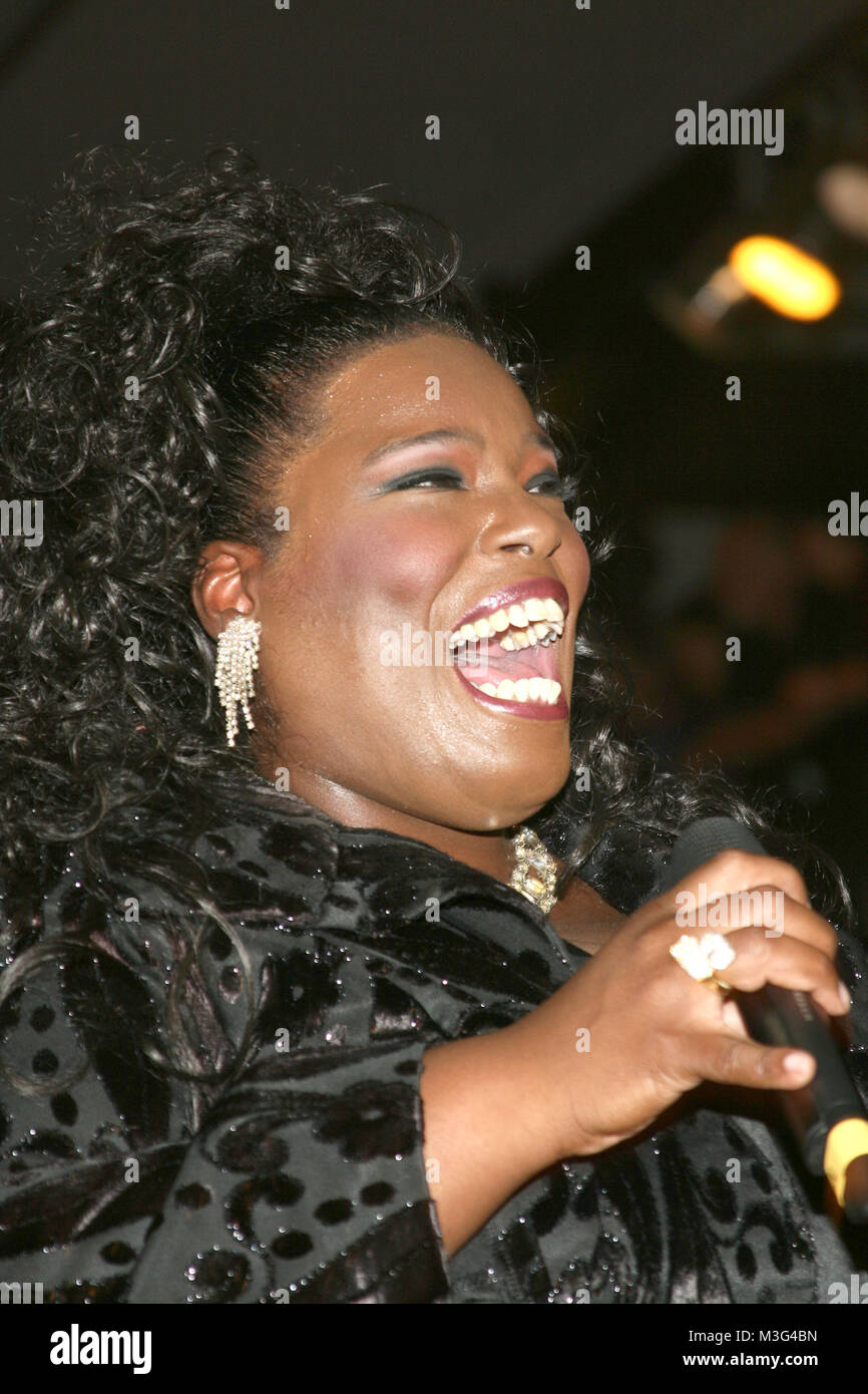 Modenschau Marc Anthony fuer Leuchtfeuer e.V am 04.09.2006 in Hamburg ...