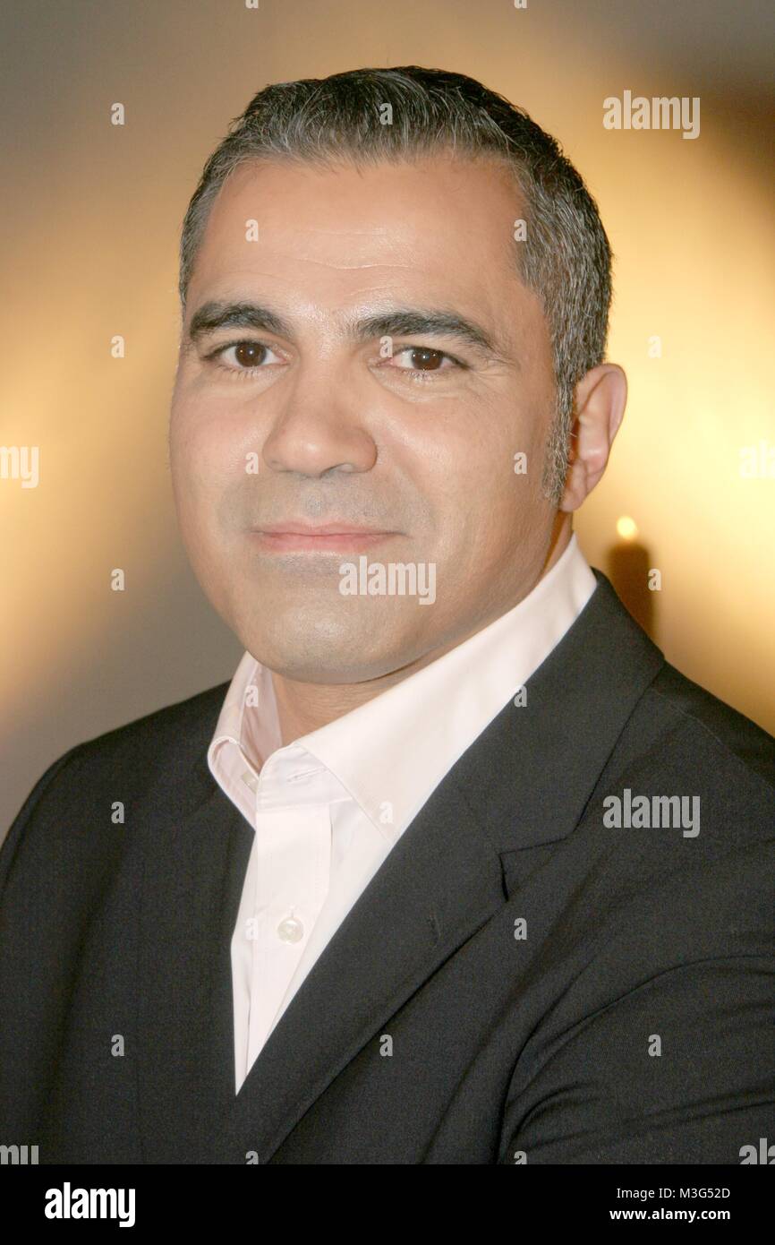 Aiman abdallah hi-res stock photography and images - Alamy