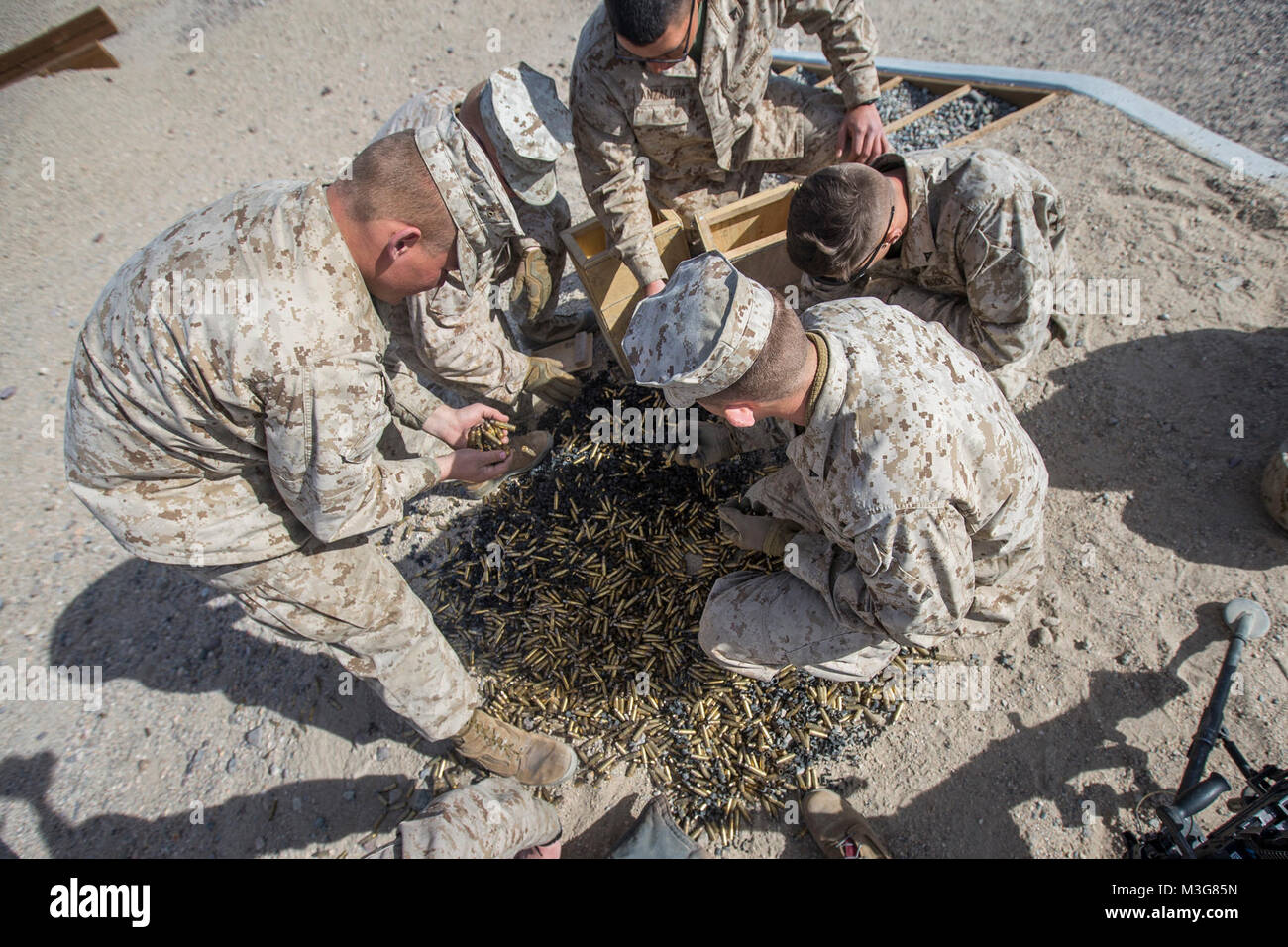U.S. Marines with Bravo Battery, 2nd Low Altitude Air Defense (LAAD ...