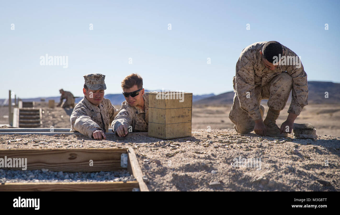 Marine corps firing exercises hi-res stock photography and images - Alamy