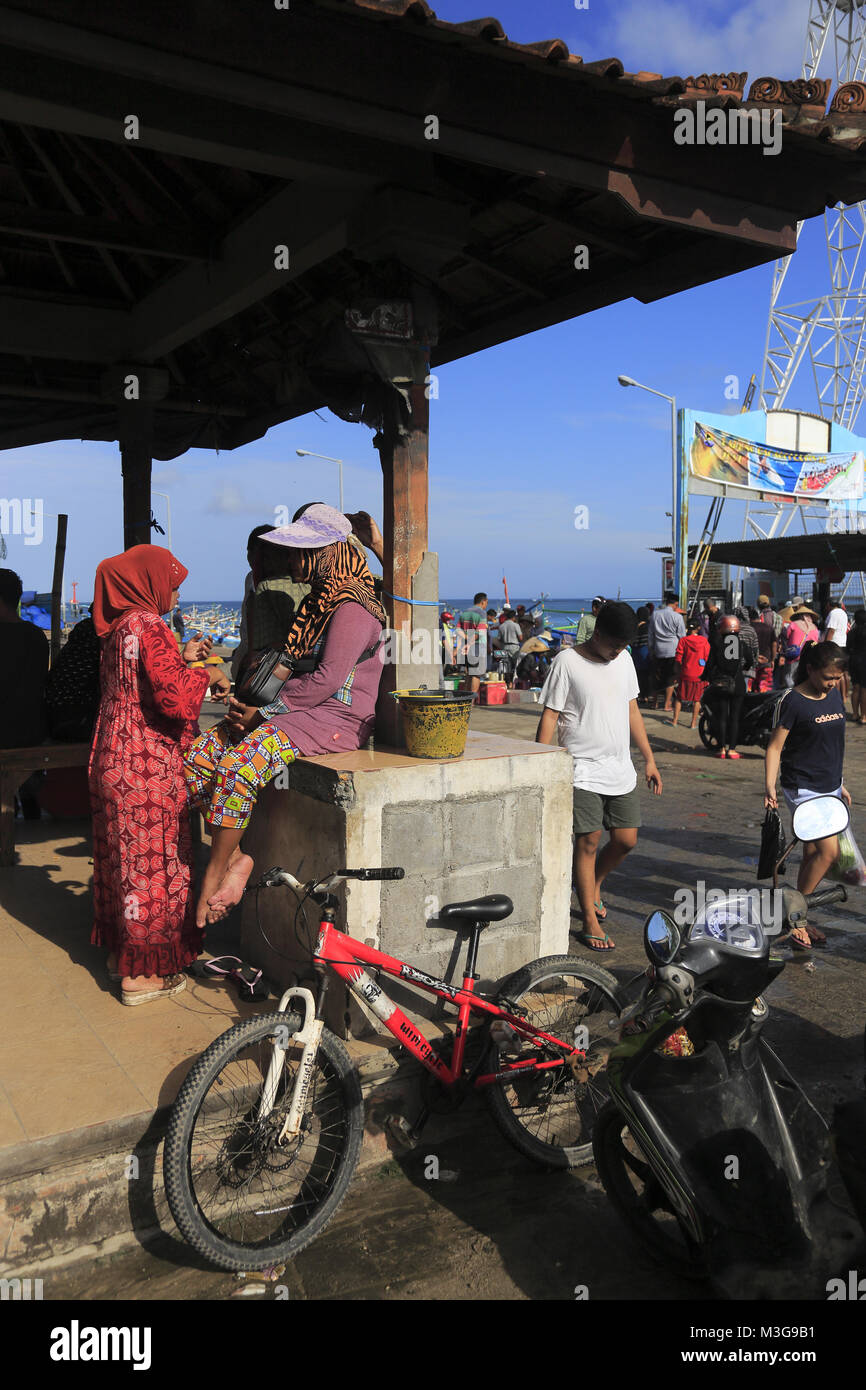 Locals selling daily catches on the Jimbaran Beach.Jimbaran Village ...