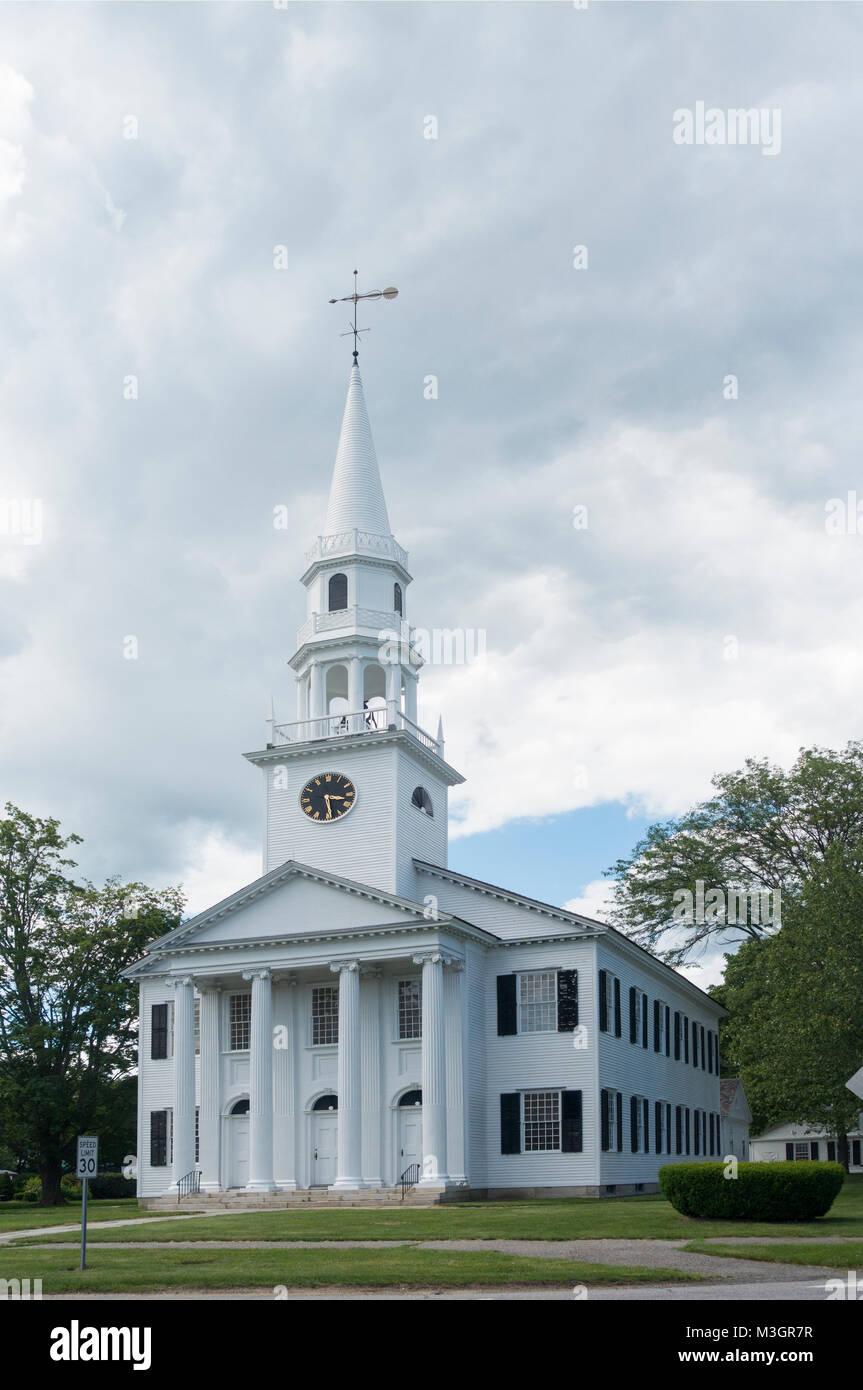 First Congregational church of Litchfield CT Stock Photo - Alamy