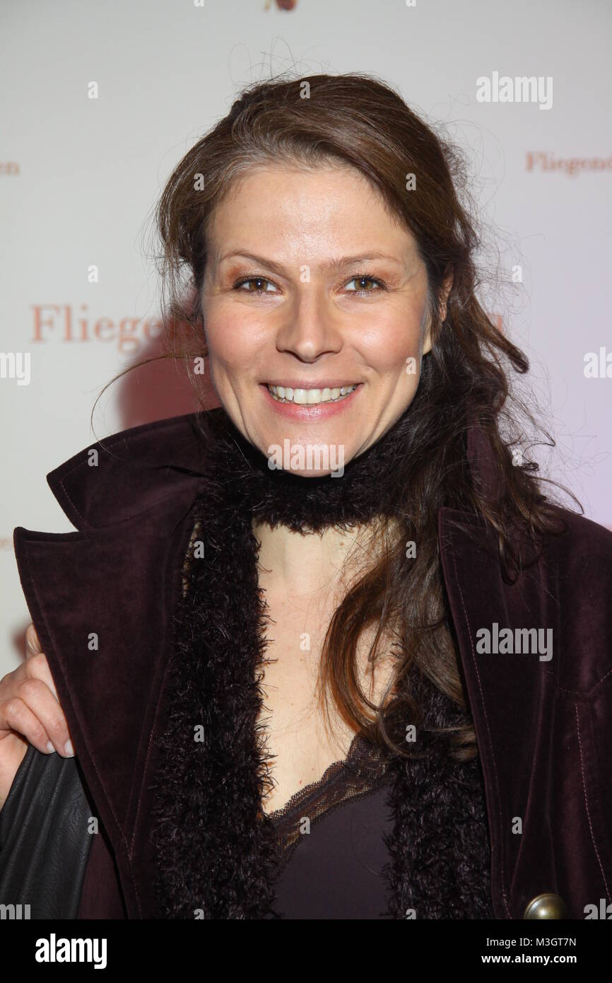 Leonore capell hi-res stock photography and images - Alamy