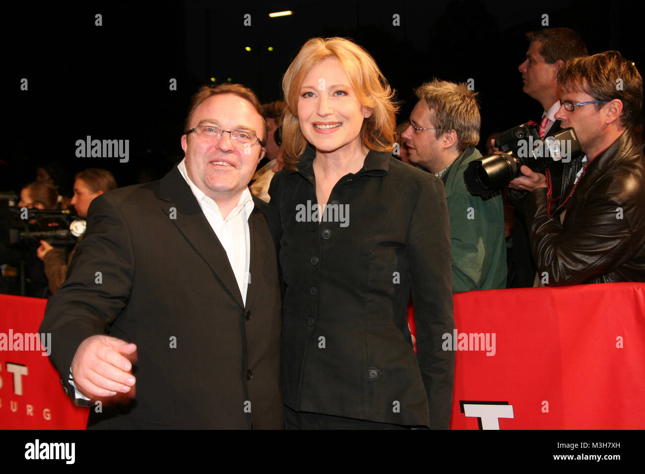 Gustav Peter Wöhler und Maren Kroymann bei der Filmfest Eröffnung im ...