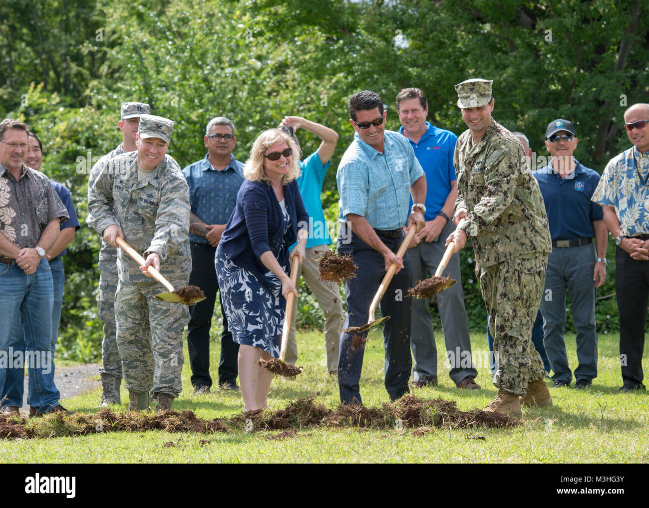 HARBOR -- (Feb. 05, 2018) (left to right) Air Force Col. Douglas Pierce ...