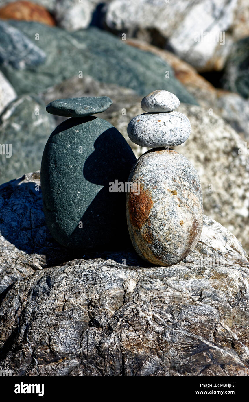 Two rock cairns hi-res stock photography and images - Alamy