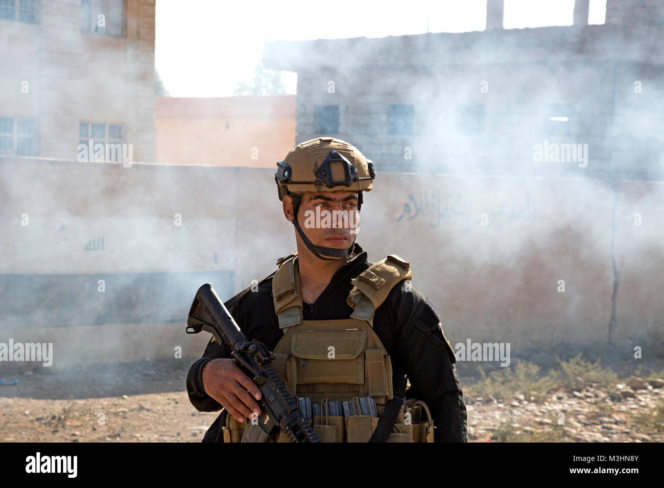 An Iraqi Counter-Terrorism Service member, deployed in support of ...