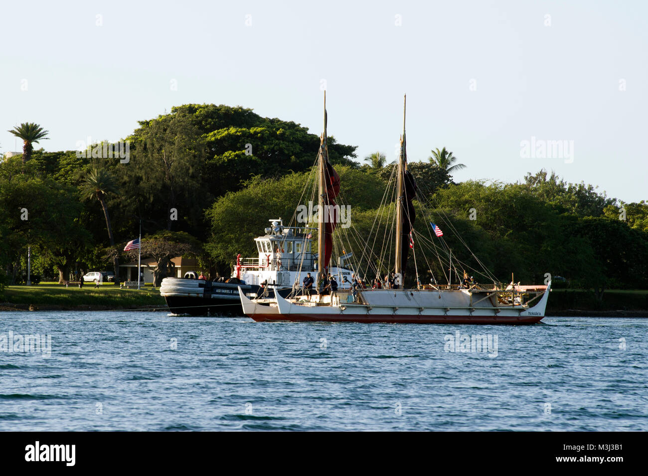 Hokulea traditional polynesian voyaging hi-res stock photography and ...
