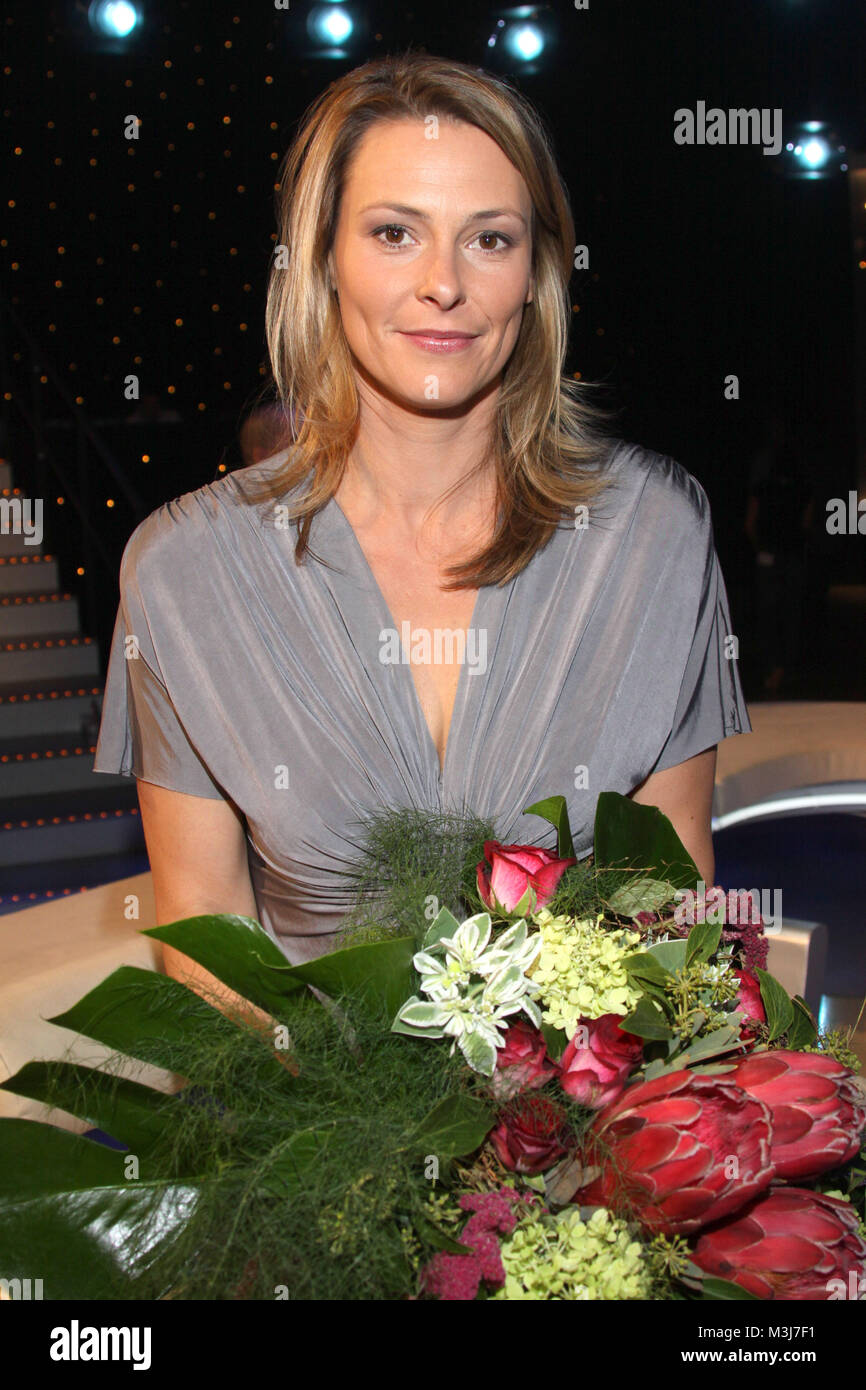 Anja reschke hi-res stock photography and images - Alamy