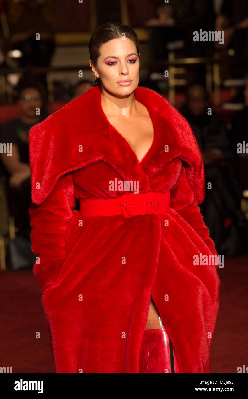 Ashley Graham Runway High Resolution Stock Photography and Images - Alamy