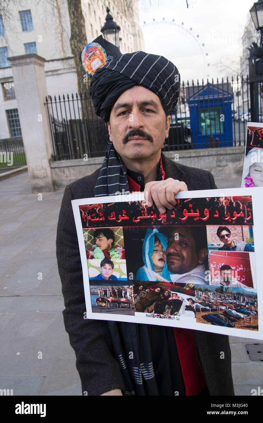 Pashtun protest pakistan hi-res stock photography and images - Alamy