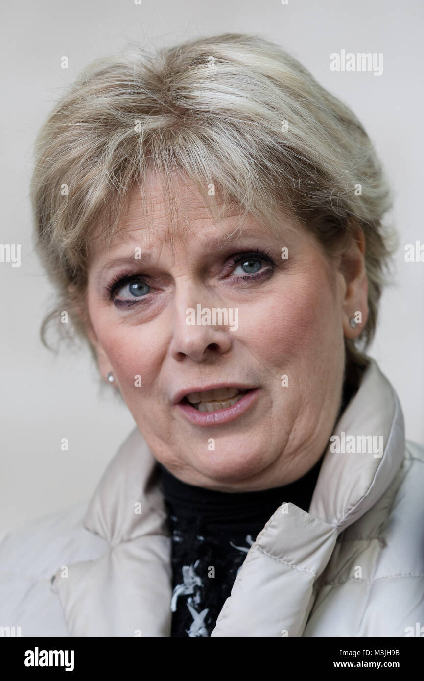 Anna soubury hi-res stock photography and images - Alamy