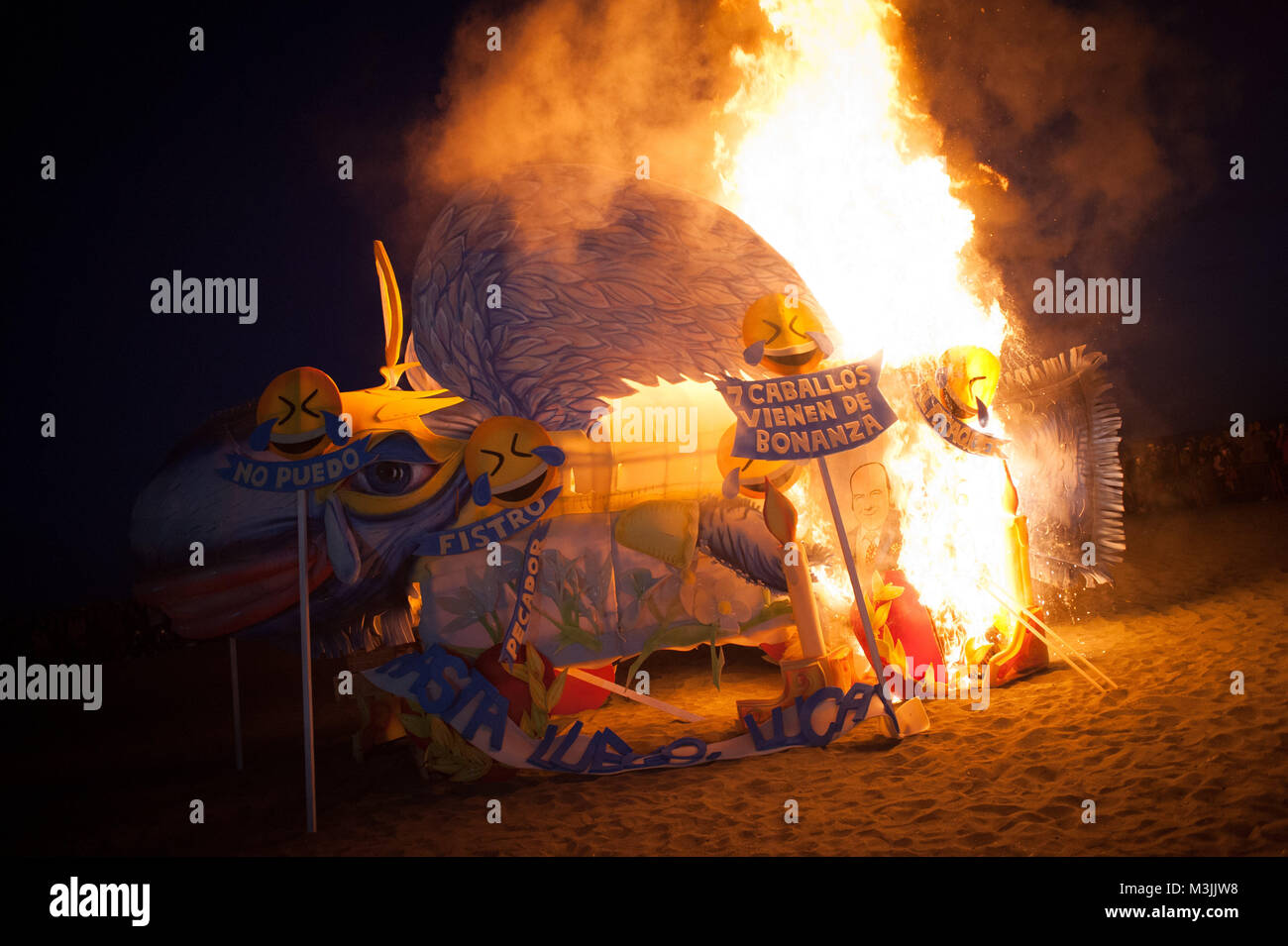 Carnival figure to burn hi-res stock photography and images - Alamy