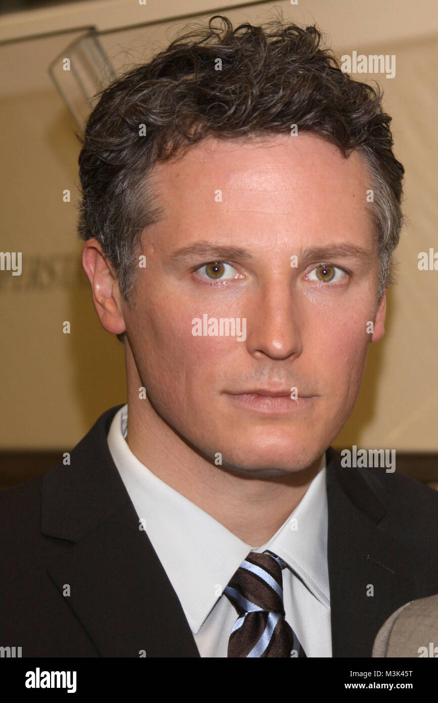 Max urlacher hi-res stock photography and images - Alamy