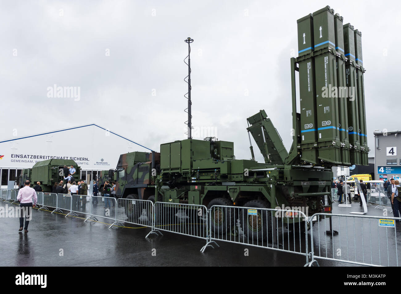 Iris t hi-res stock photography and images - Alamy