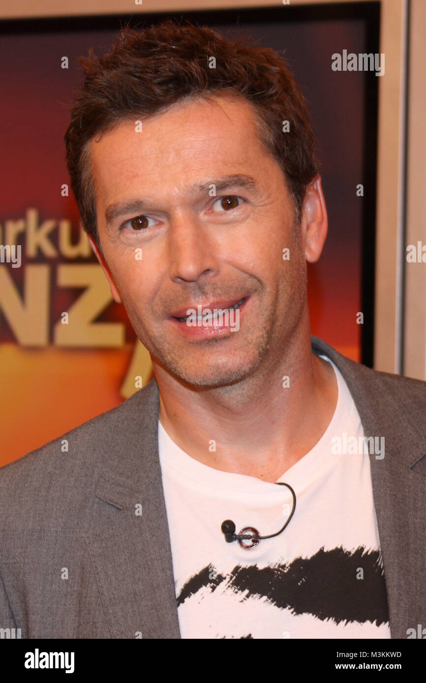 Zdf moderator hi-res stock photography and images - Alamy