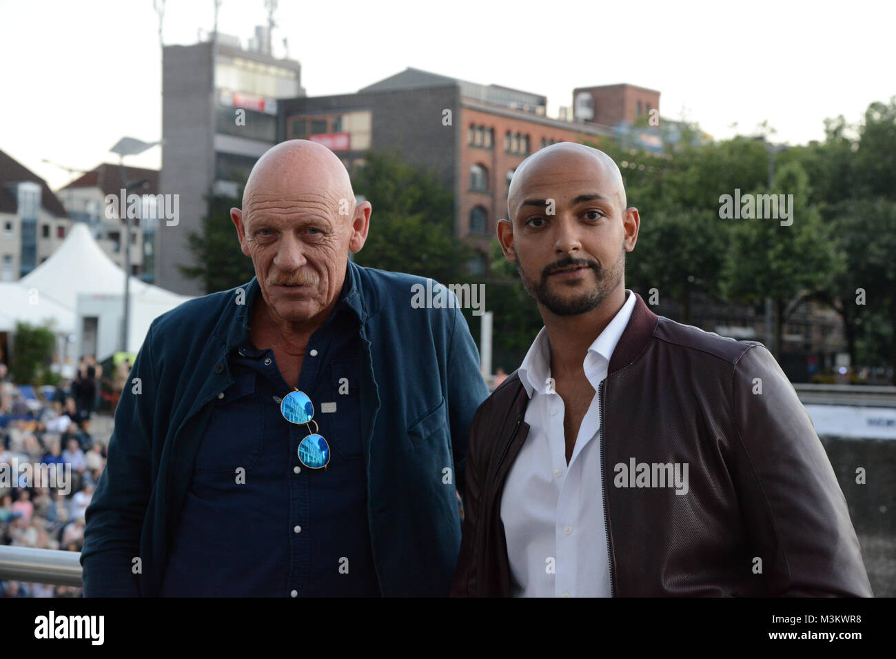 Gerichtsmediziner High Resolution Stock Photography and Images - Alamy