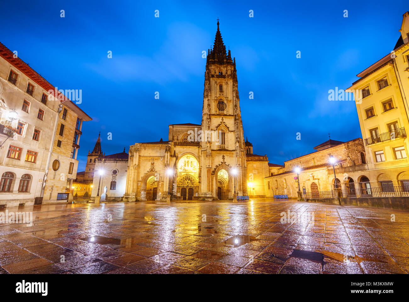 Statue of fruela i hi-res stock photography and images - Alamy