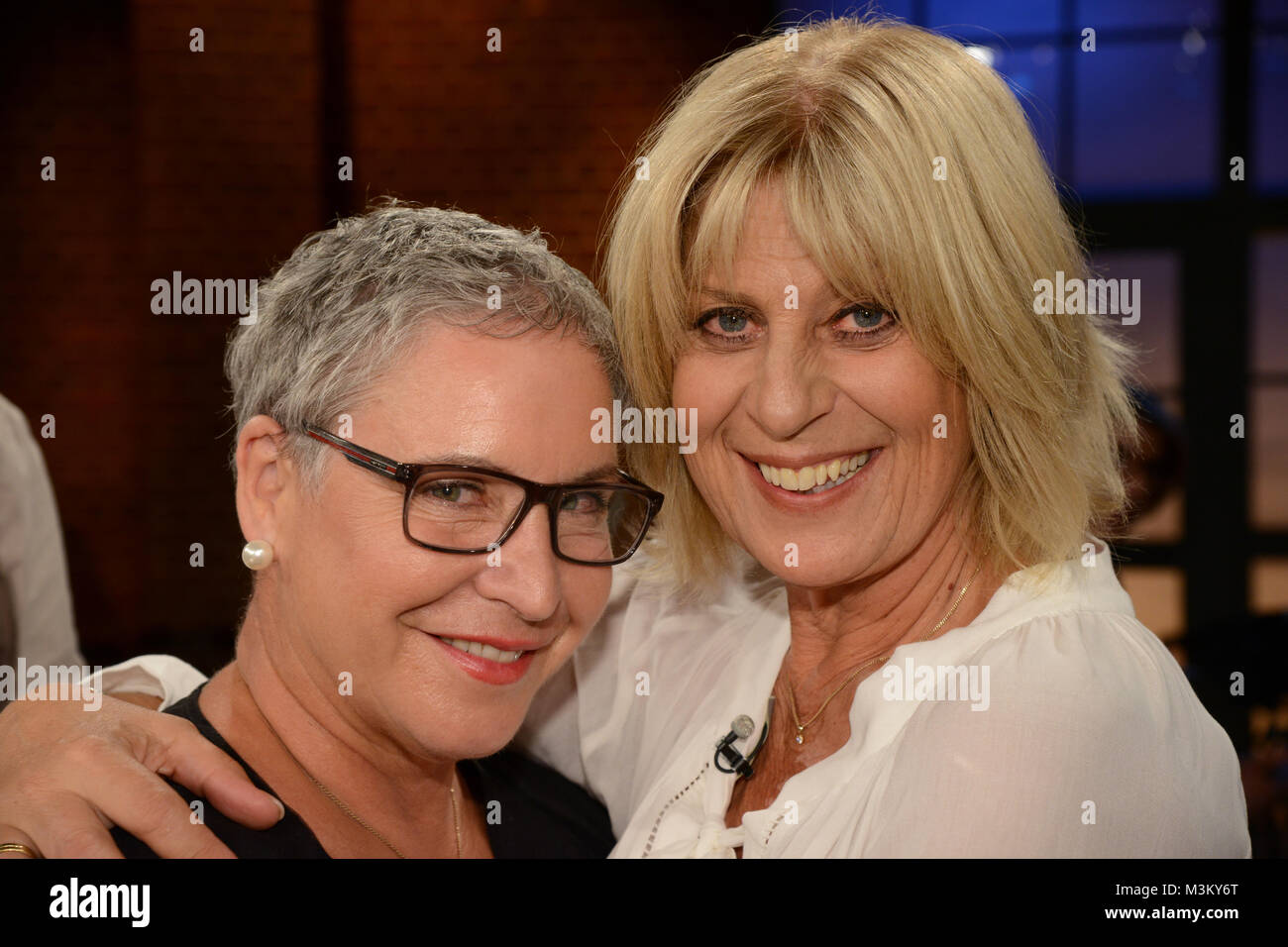 Mona Brown's Instagram, Twitter & Facebook on IDCrawl