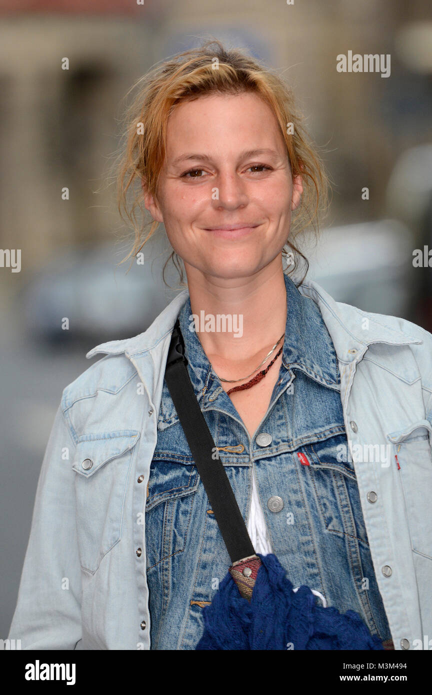 Das gestandnis hi-res stock photography and images - Alamy