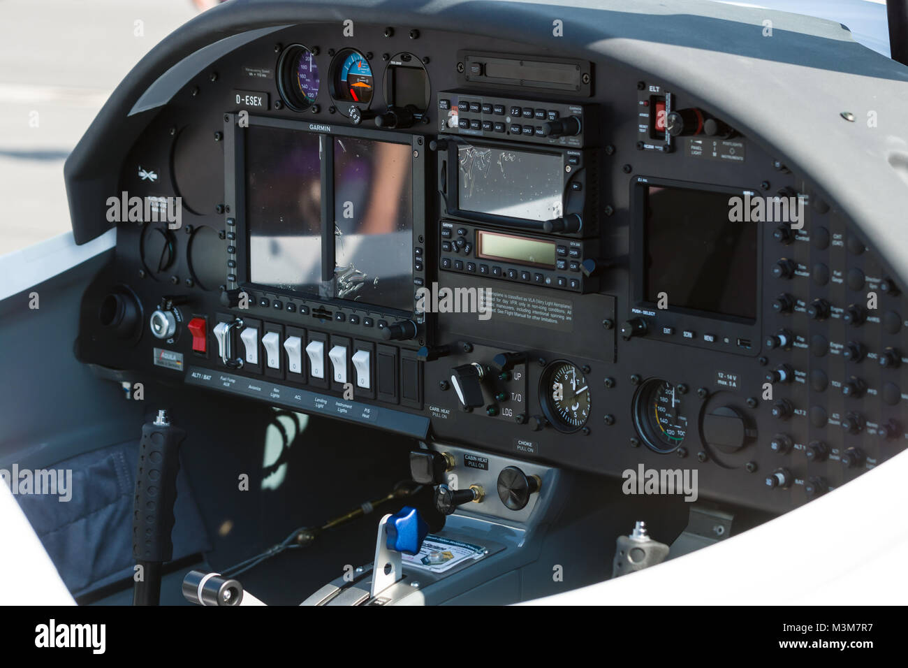 Flight instrument display hi-res stock photography and images - Alamy