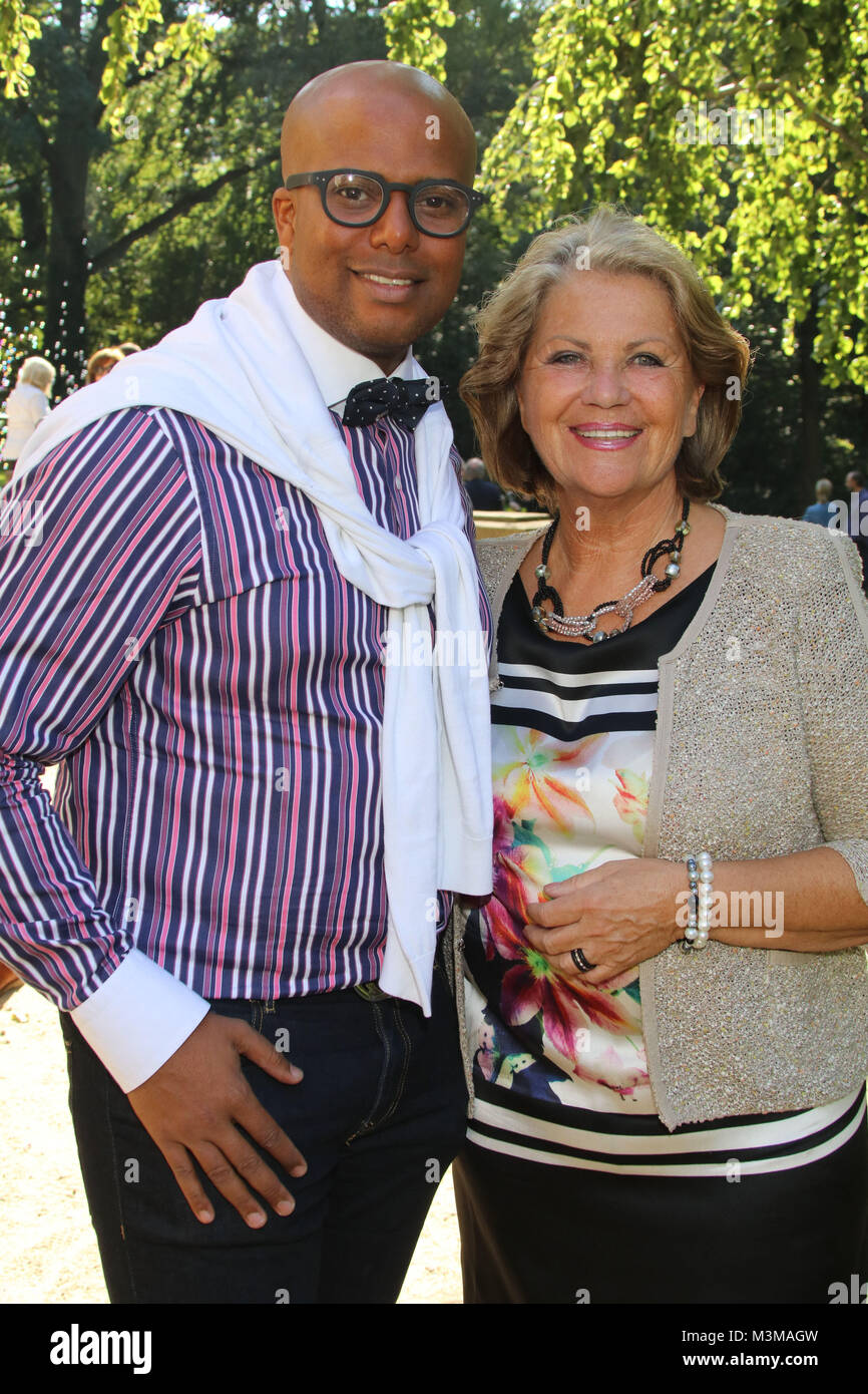 Hannelore Lay, Chazz Gaither, Indian Summer Elb Lounge, Hamburg, 25.09. ...