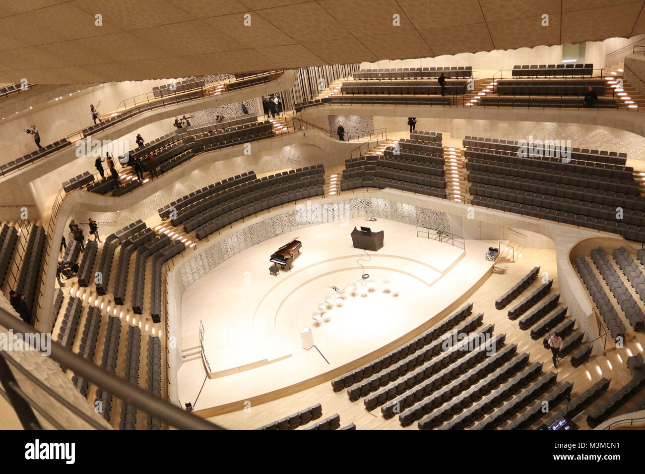 Grosser saal hi-res stock photography and images - Alamy