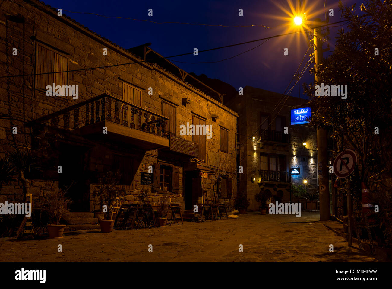 Night street hotel turkey hi-res stock photography and images - Alamy