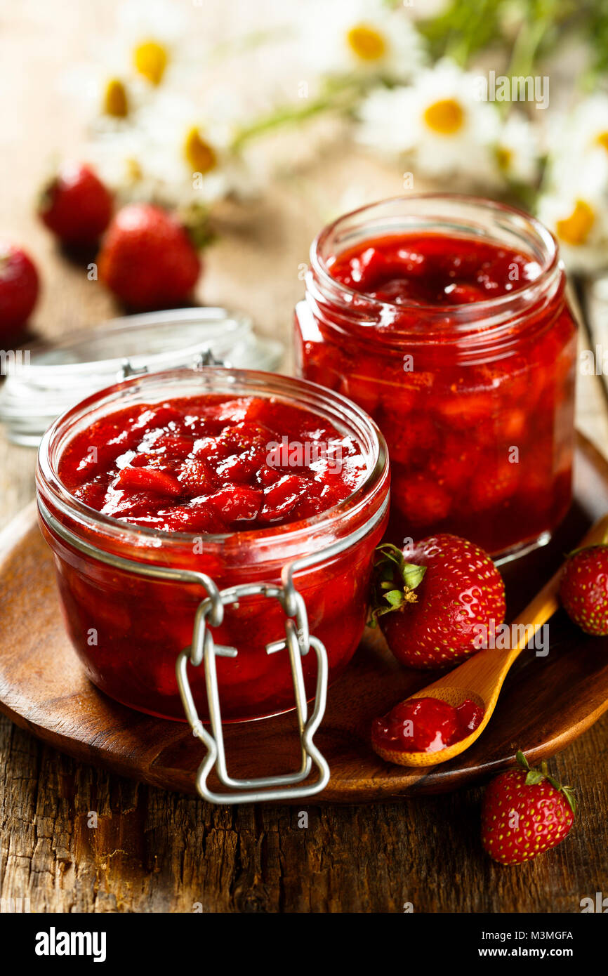 Homemade strawberry marmalade with cinnamon Stock Photo - Alamy