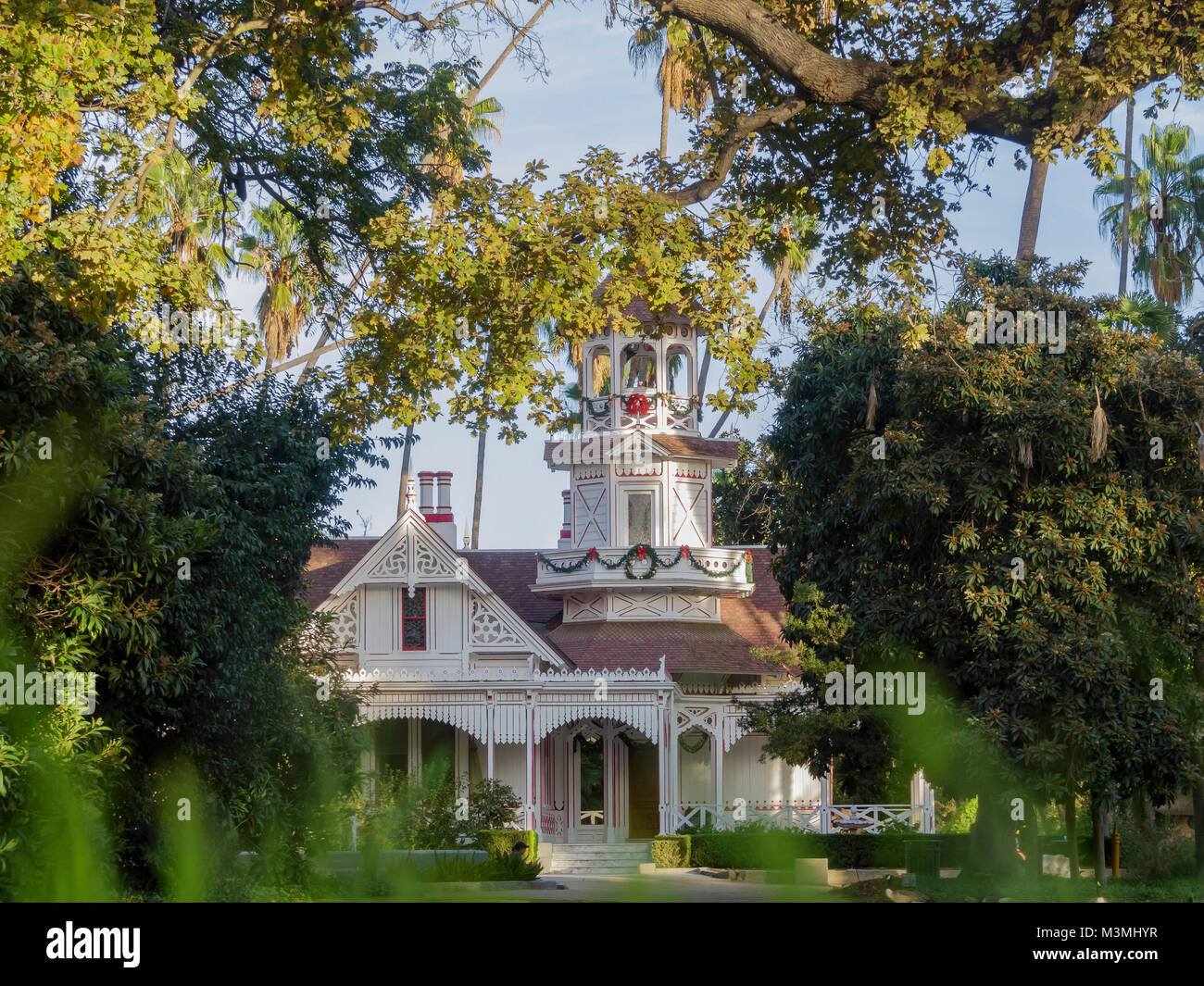 The beautiful Queen Anne Cottage at Los Angeles County Arboretum ...