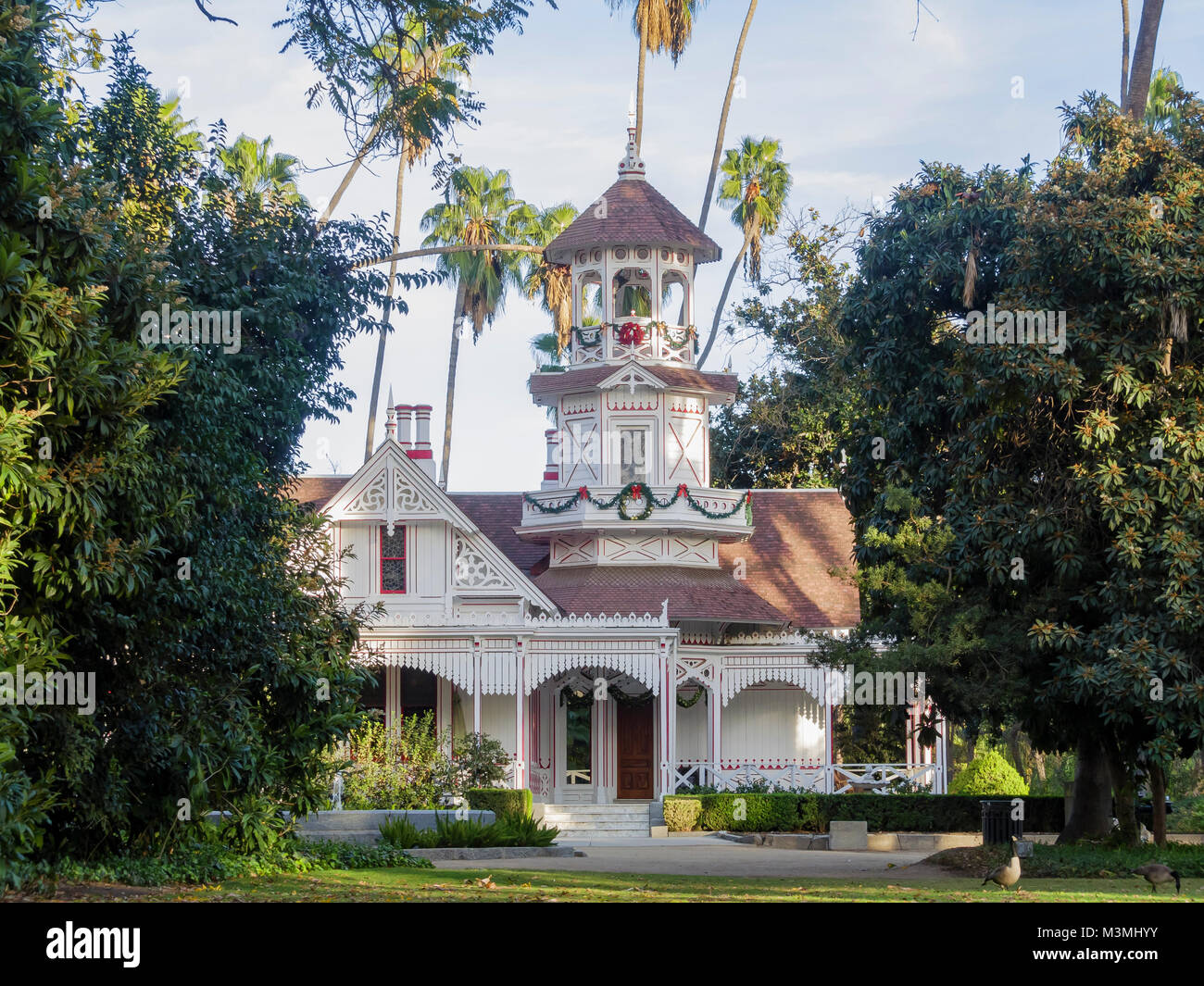 The beautiful Queen Anne Cottage at Los Angeles County Arboretum ...