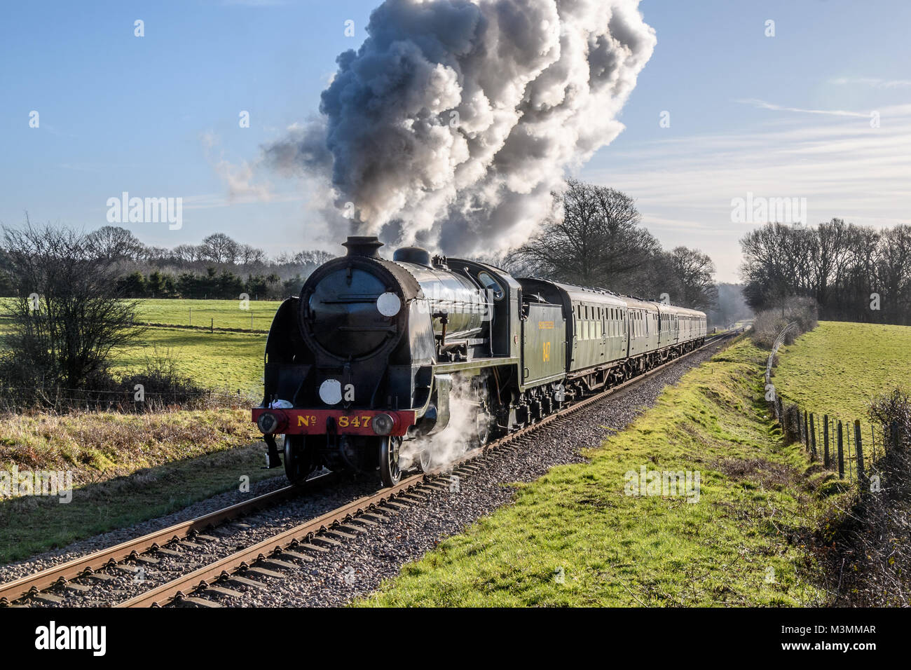 Lineside hi-res stock photography and images - Alamy