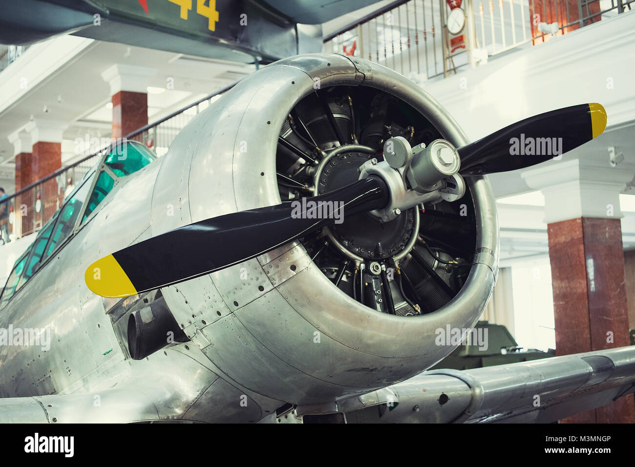 Old piston engine propeller aircraft hi-res stock photography and ...