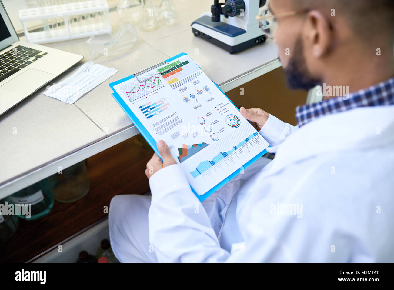 Scientist Doing Research in Laboratory Stock Photo - Alamy