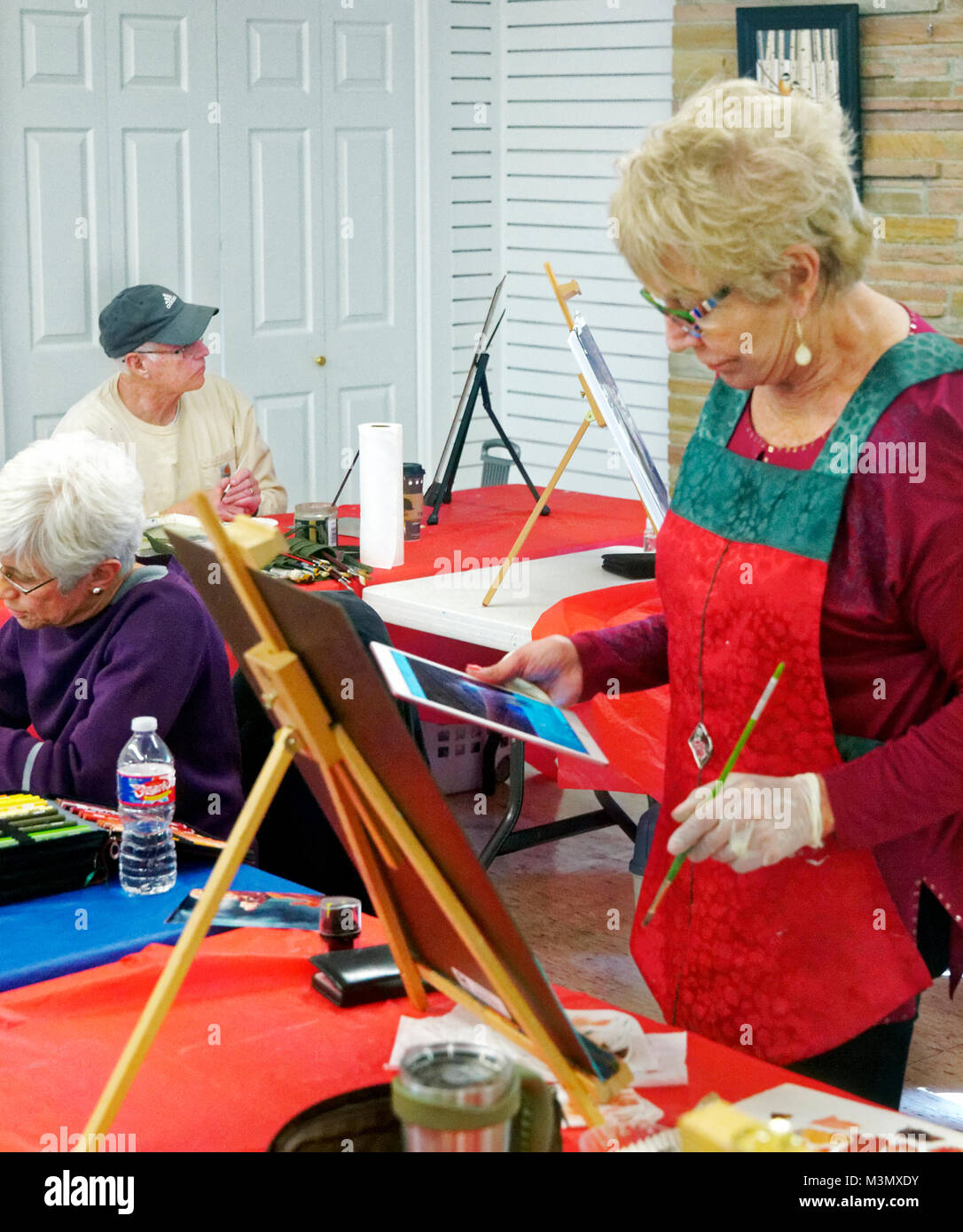 New life paints hi-res stock photography and images - Alamy