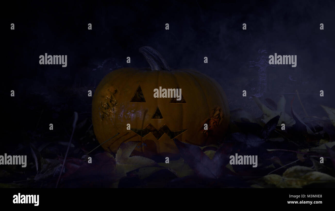 Spooky Pumpkin at night Stock Photo - Alamy
