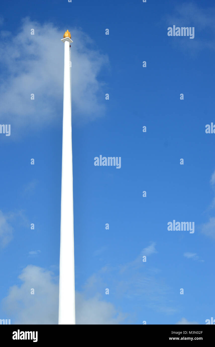 Flag pole pulley hi-res stock photography and images - Alamy