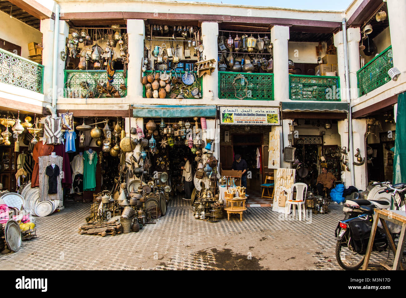 Back street of marrakech hi-res stock photography and images - Alamy