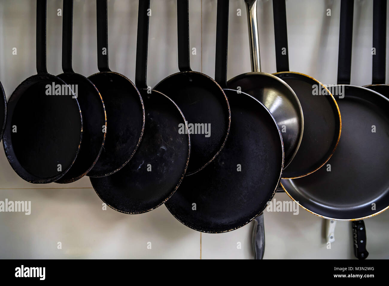 Different size pans hi-res stock photography and images - Alamy
